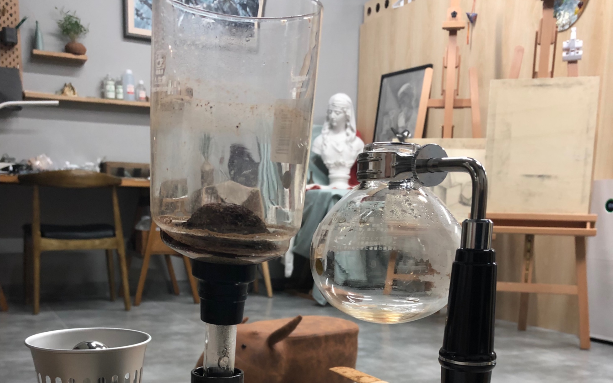 美术老师的日常•工作室制作手磨虹吸咖啡过程 口感相当不错哦 Vlog18