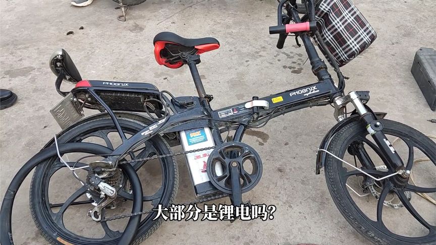 去换电动车电池,聊起在室内充电着火的事,看来铅酸电池比较安全