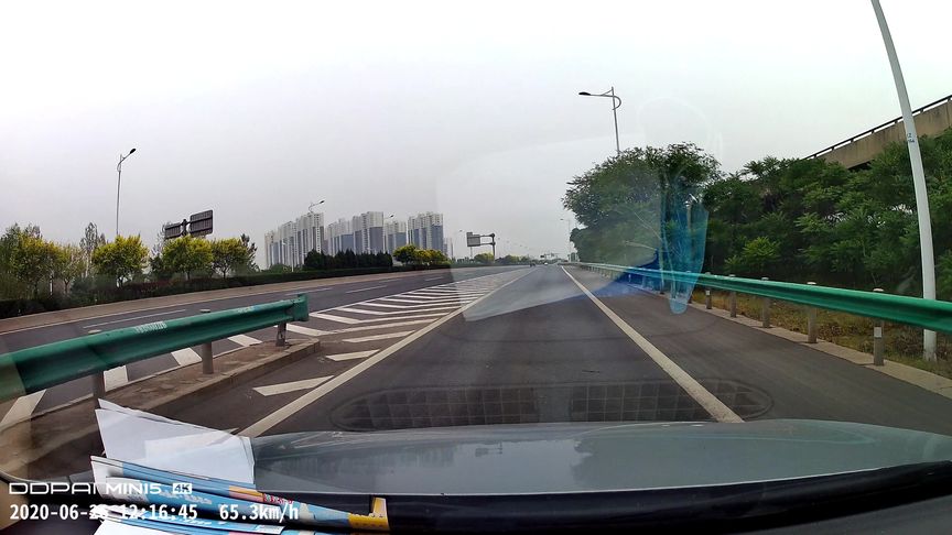 盯盯拍MINI5智能行车记录仪 4K视频录制效果展示