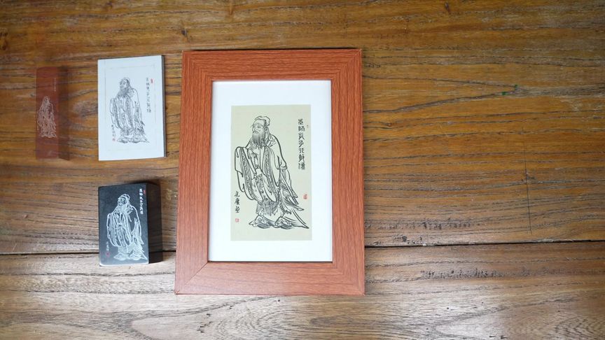 一名保安,一支笔,绘出万世师表