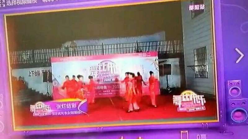 农村文化活动,张灯结彩,歌曲非常好听热闹