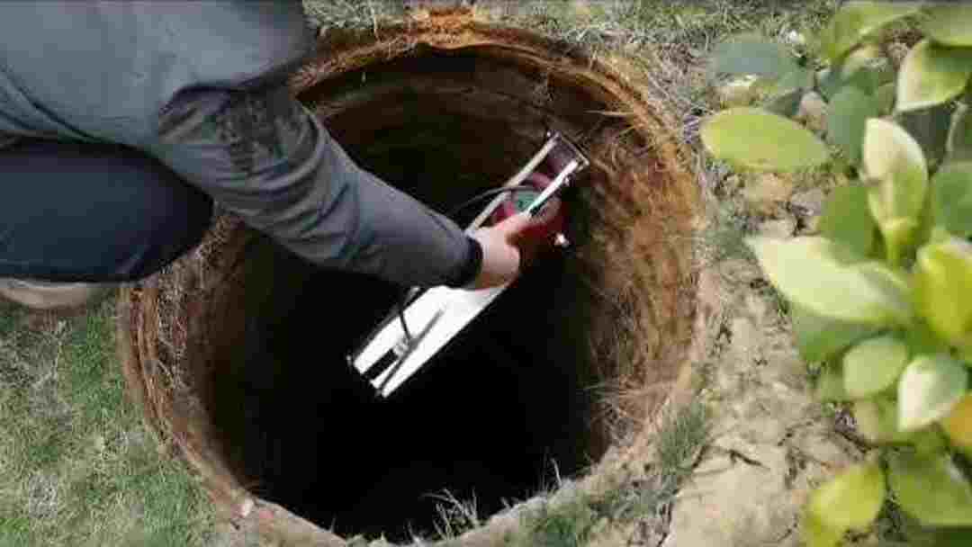 污水井液位监测仪现场安装视频