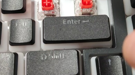 请问Backspace这个弹起的声音是啥,怎么消除?拆下来拿昆仑二号涂了...