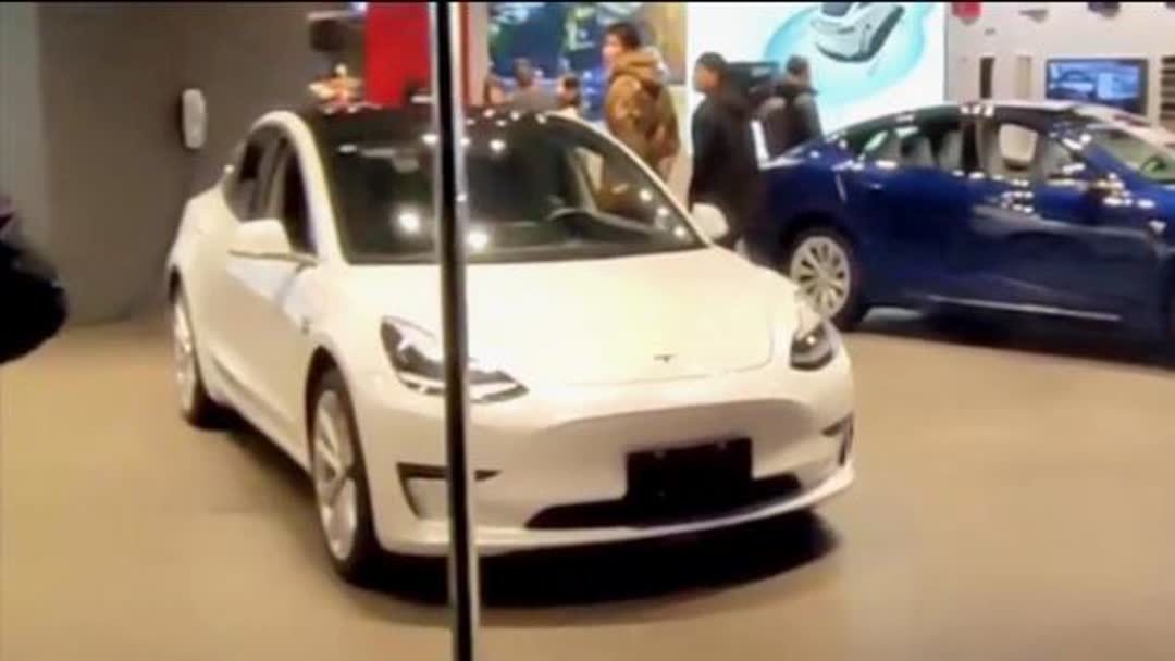 这款电动车到底值不值得买?特斯拉Model 3为何这么吸引人