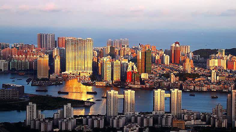 我国最小“省级”行政区,赌博合法,交通免费,天堂和地狱并存