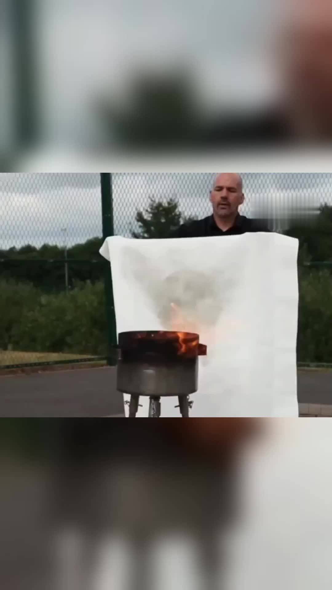 消防逃生灭火毯,为什么它会有如此神奇的功能?