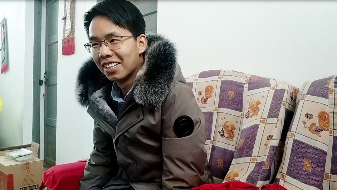 农村小伙大学毕业,回家后却找不到工作,如今就业有这么难吗?