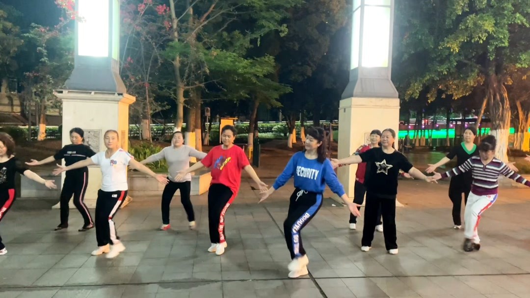 藏族舞《洗衣歌》人见人爱的舞蹈,火苗队第三次拍摄