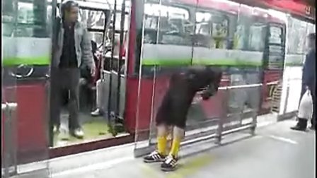 4不要靠着自动门睡 厂家供应自动门机 18107431085
