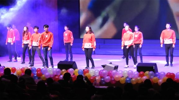 元旦晚会舞蹈表演