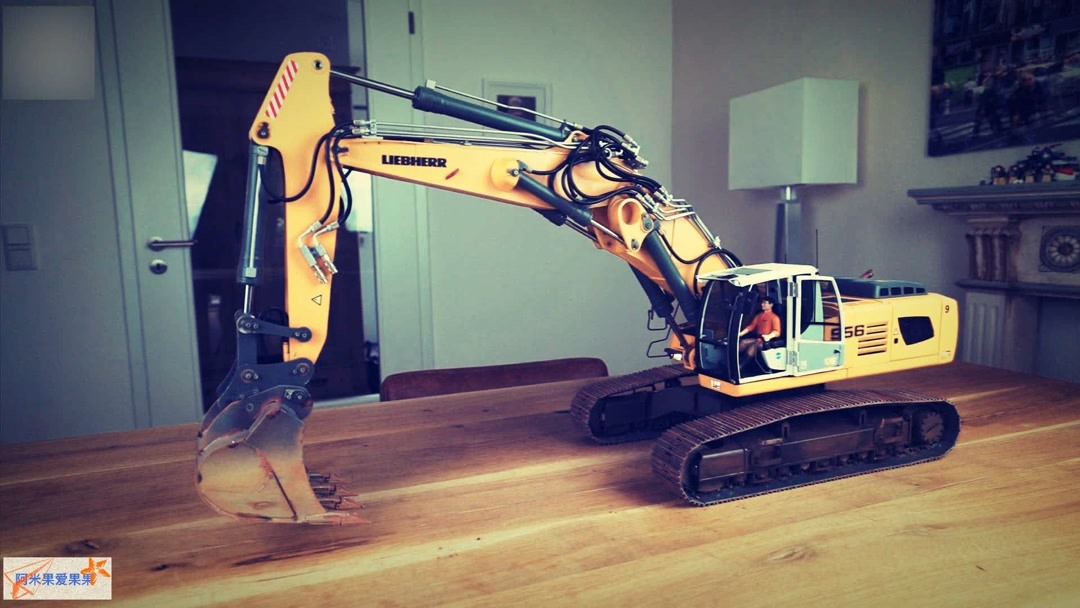 【RC遥控模型表演】“利勃海尔” 956型挖掘机 开箱及细节展示