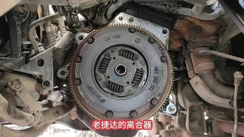 手动挡捷达离合器打滑是怎样造成的
