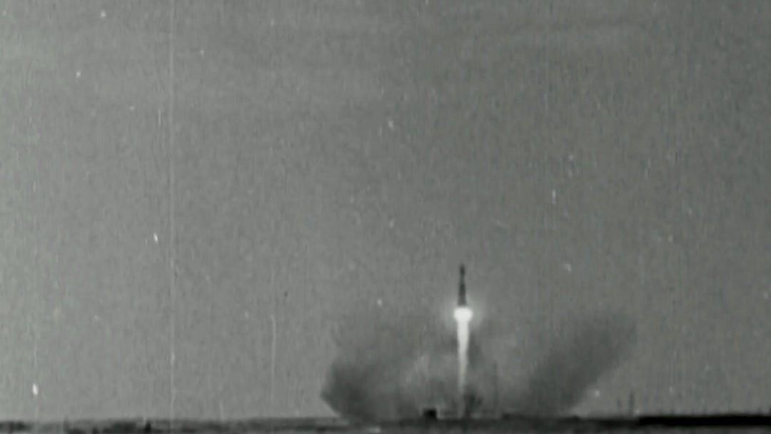 档案:夜空中最亮的星 “东方红一号”卫星发射全揭秘