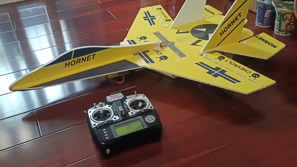 SU-27 魔术板航模 初次制作 天地飞7操控期待首次户外飞行