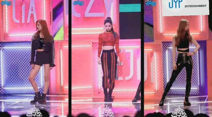 ITZY组合三人直拍,威武霸气的曳舞,精彩!