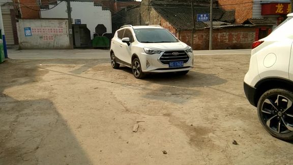 新型冠状病毒引发肺炎疫情,带你看看湖北一小镇街头和菜园的情况