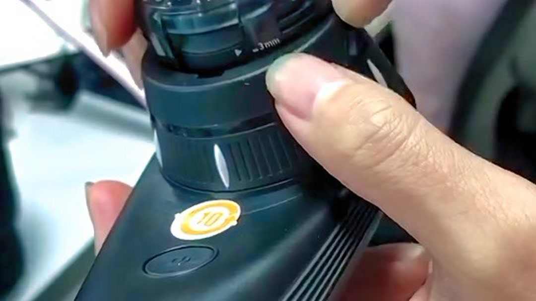 飞利浦QC5570理发器刀头拆卸视频