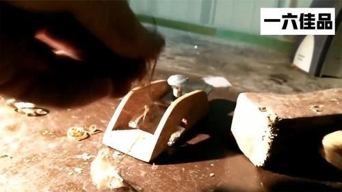 做木工离不开木工刨子,这种木刨是如何制造的,精巧又小巧!