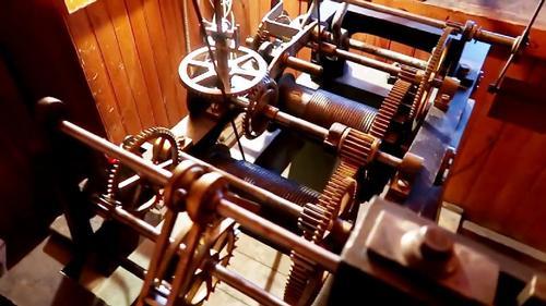 欧洲古城里的大时钟结构是如何的?真是佩服古人的发明!