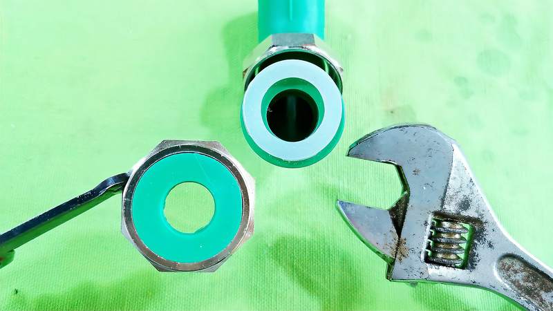 水电技术扫盲:这才是缠生料带的正确方法,很多人连顺序都搞错了