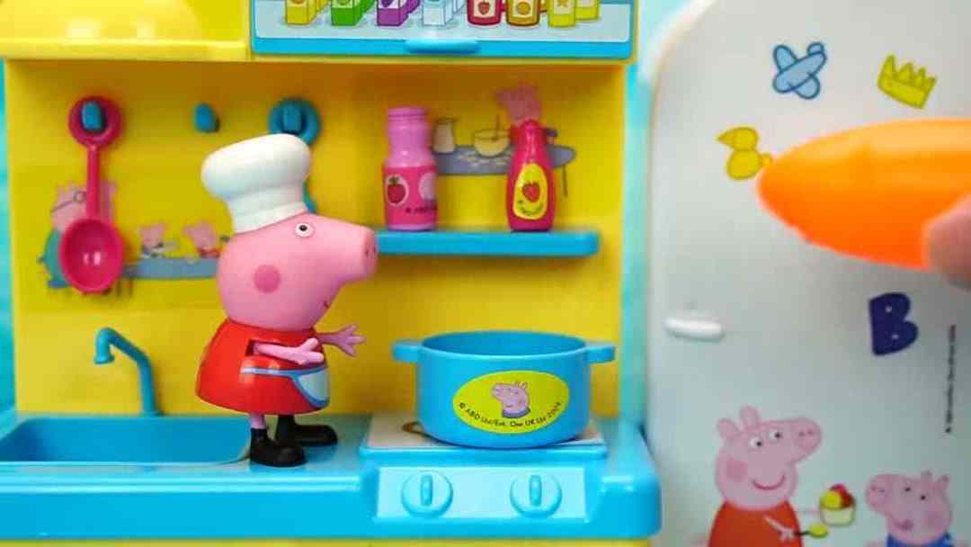 小猪佩奇厨房过家家: 佩奇亲自下厨做晚宴大餐