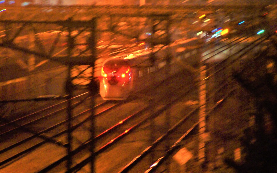 ...记录,上海站晚上疯狂飙火车的老司机们!更有绝唱的京沪动卧D314次!