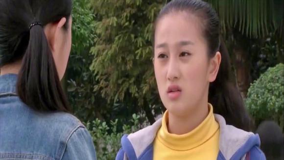 女大学生去美院当模特,跟老师要价五千:我会好好配合的_0