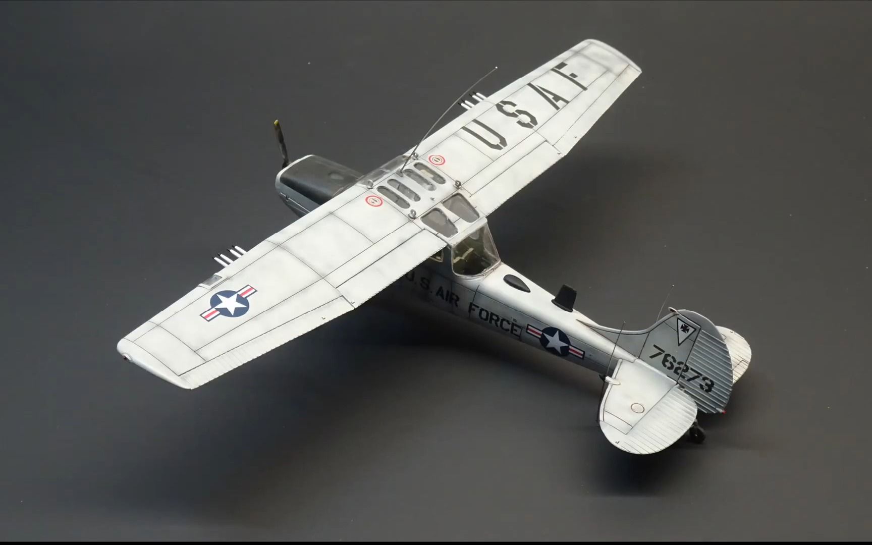 Roden 1/48 塞斯纳L-19 / O-1“鸟狗”飞机模型制作视频