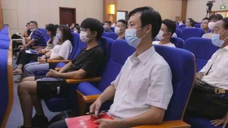 我县举办新闻通讯员专题培训班