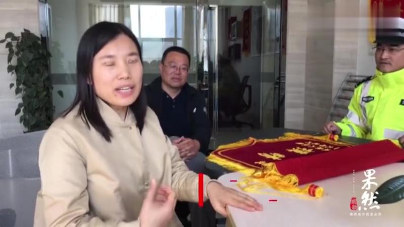 碰瓷?驾车逆行,被迎面来车加速相撞!