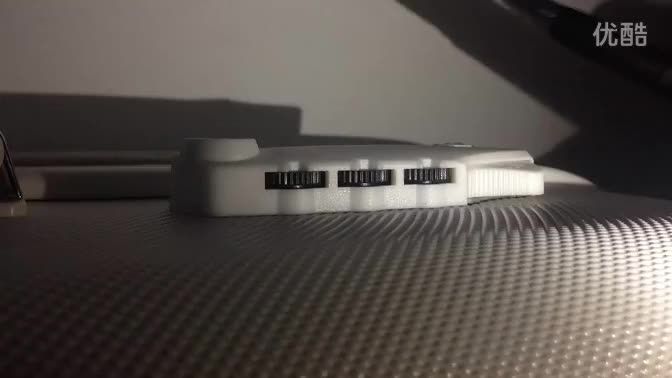 行李箱密码忘了怎样开锁