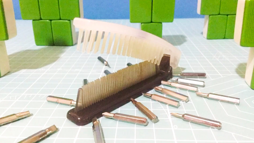 原创定格动画:螺丝生物和梳子虫