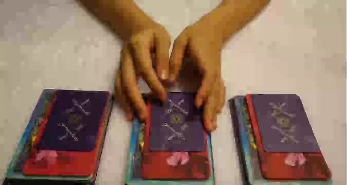 塔罗占卜:他喜欢你什么不喜欢你什么?他对你是真爱还是想玩玩?
