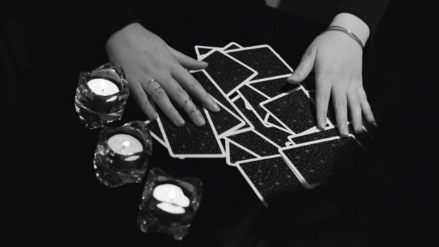 塔罗牌测试:从4张牌中选一张,你适合做老板吗?