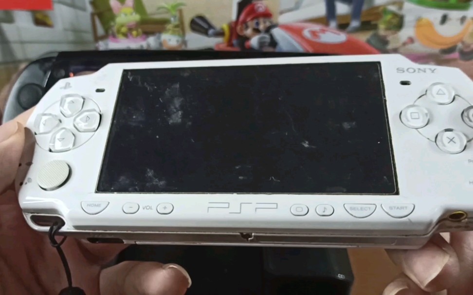 一代神机PSP:我这台白色《星球大战限定版》PSP已经陪我整整12年...