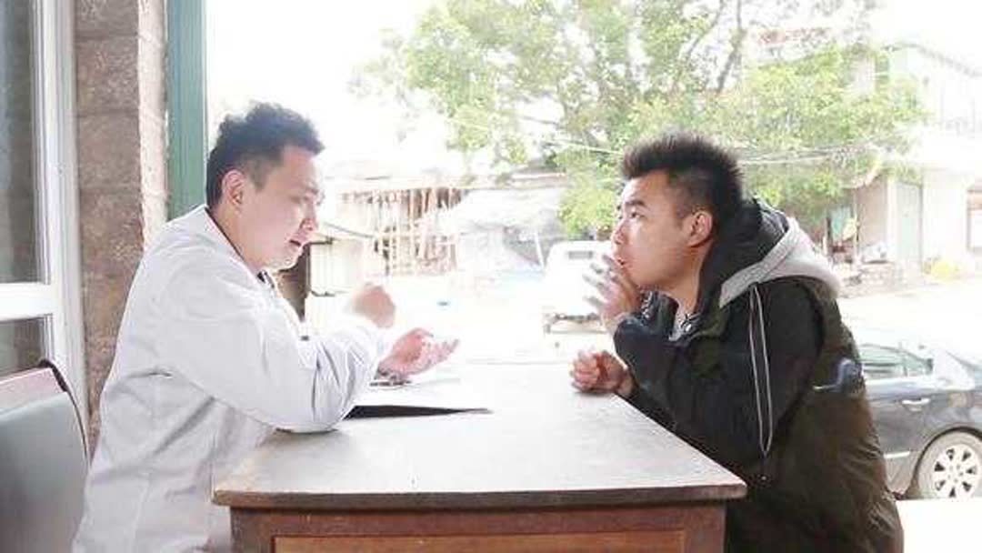 闽南语搞笑视频:机智医生一招解决医患纠纷