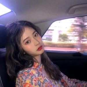 爱吃草莓的灯灯 