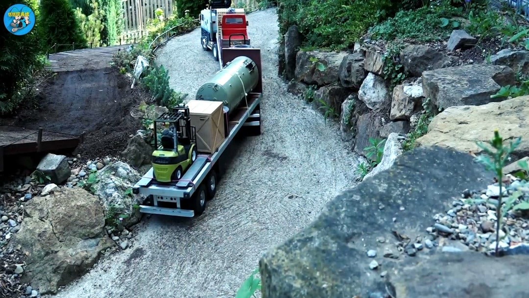 儿童玩具仿真遥控大卡车搬运皮卡车轮胎货物亲子互动悠悠玩具