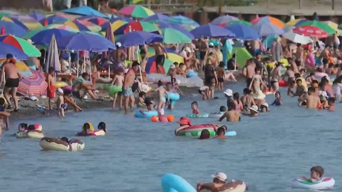 哈萨克斯坦国内旅游逐步恢复,酒店等场所重新开门迎客