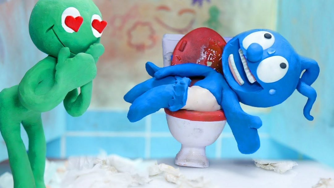 大嘴蓝精灵!蓝可爱上厕所很困难,有趣的定格动画!