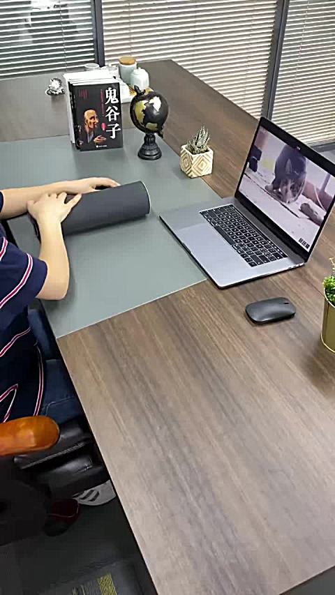 自从有了这个鼠标垫,女同事天天来我这里问问题,太棒啦!