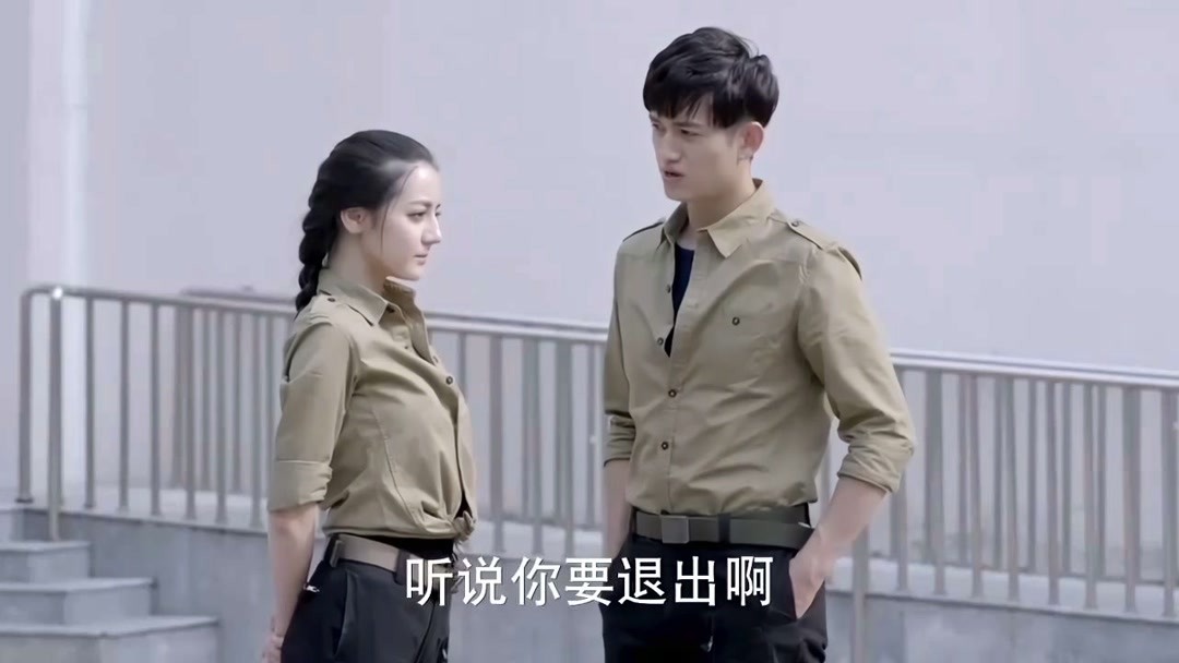 小迪在雨中受罚,白鲨找妖女理论,没想妖女太傲娇