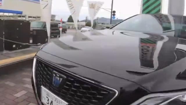 整体造型更加大气,丰田皇冠实拍,比亚洲龙更上档次