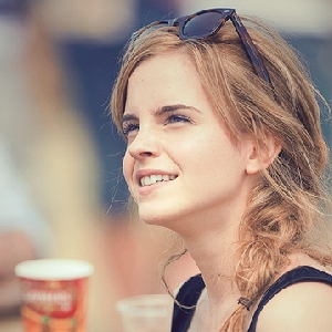 反手就是一个鹤归孤山 