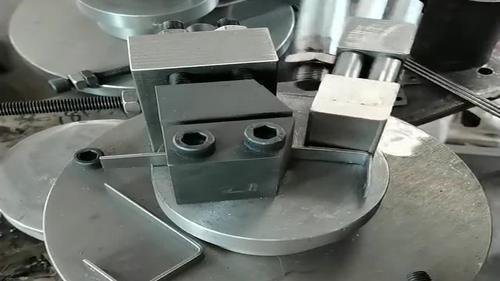 工人师傅终于做出了,想象出的模具,适用效果非常满意!