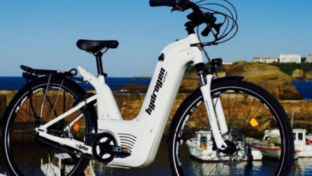 符合国标的新型电动车,无需充电也不限行,8元能跑100公里