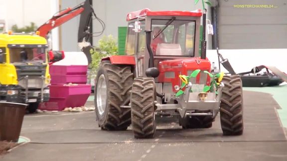 RC模型施工现场行动 RC卡车挖掘机 斯堪尼亚