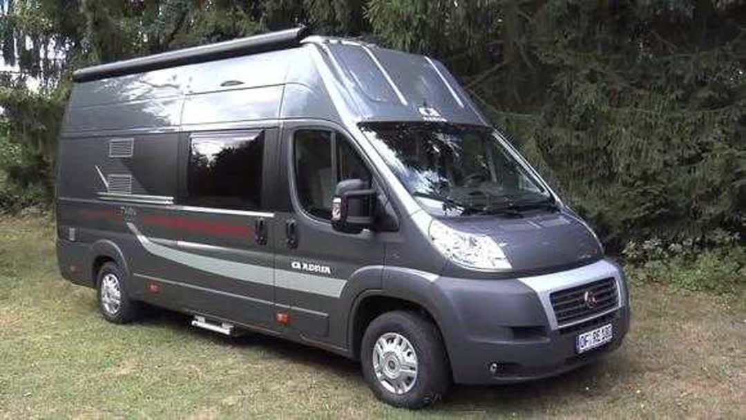 这辆房车 经典唯美 功能性和实用性强