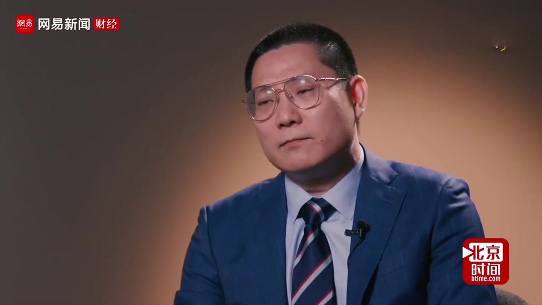 比尔盖茨劝你好好读书:教育程度高的人往往获得高水平的薪资