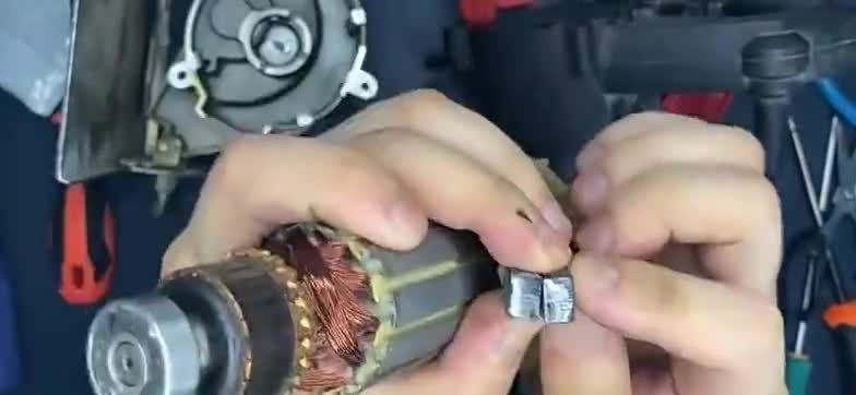 角磨机维修拆机